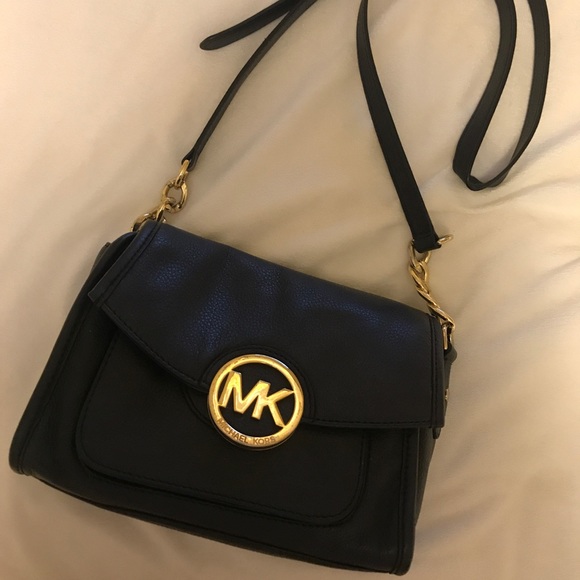 Michael Kors | Bags | Black Michael Kors Crossbody | Poshmark